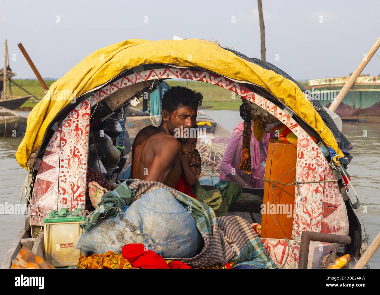 River gypsy man living on his boat, Barisal Division, Barisal ...