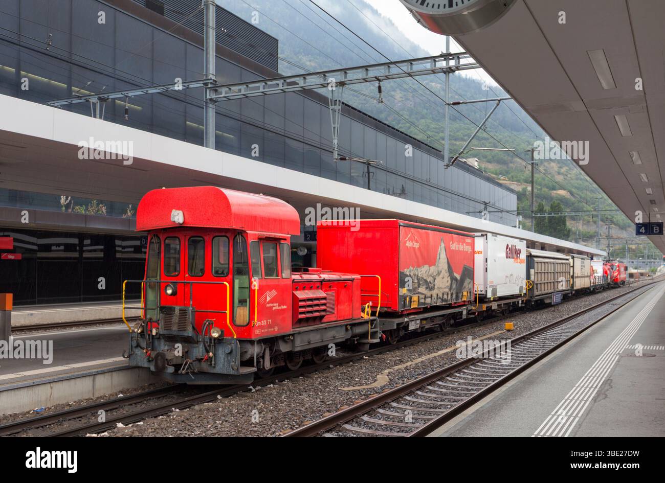 Zermatt train station hi-res stock photography and images - Alamy