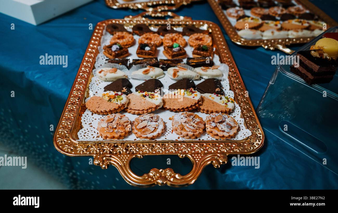 Moroccan pastries hi-res stock photography and images - Alamy