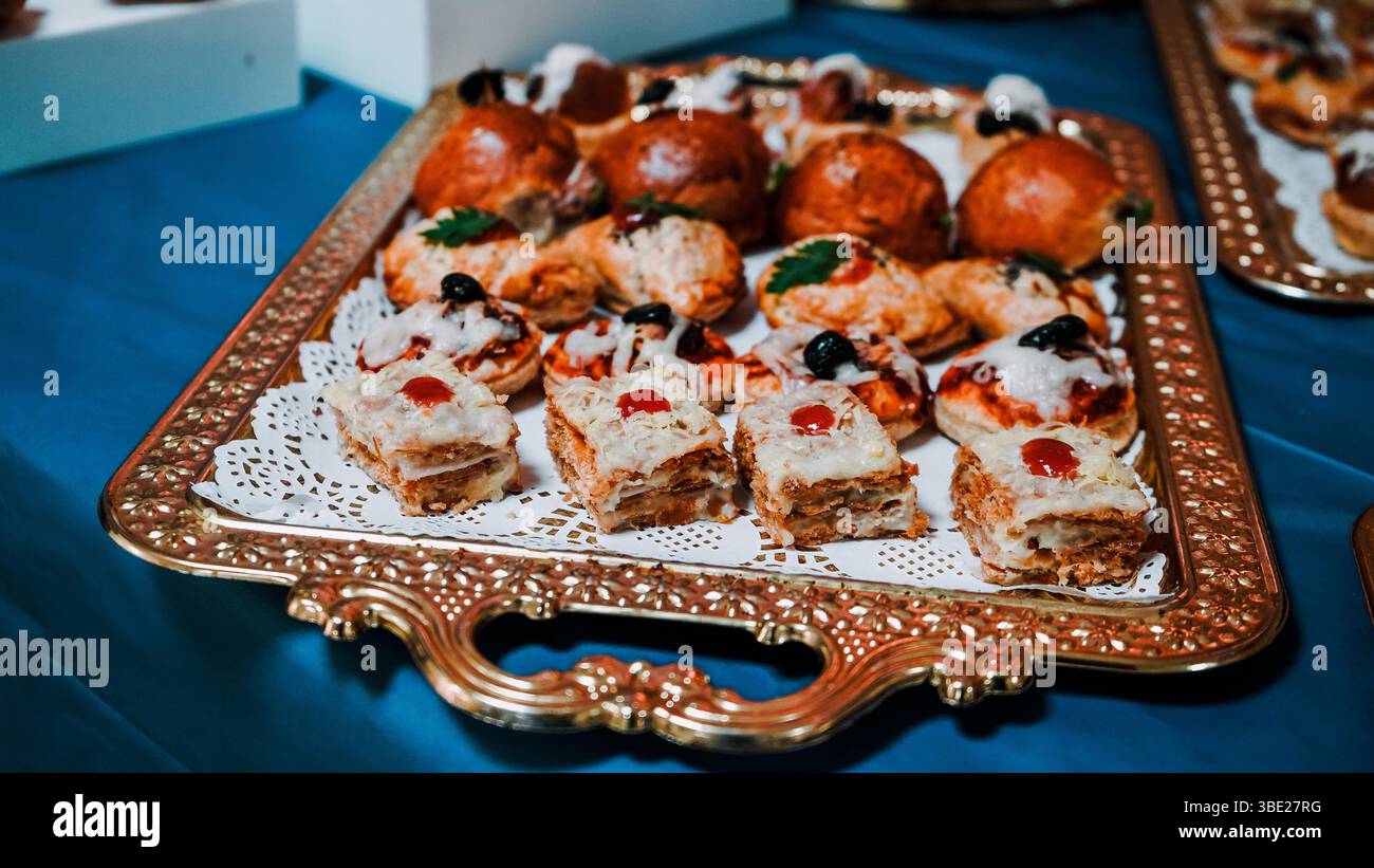 Moroccan pastries hi-res stock photography and images - Alamy