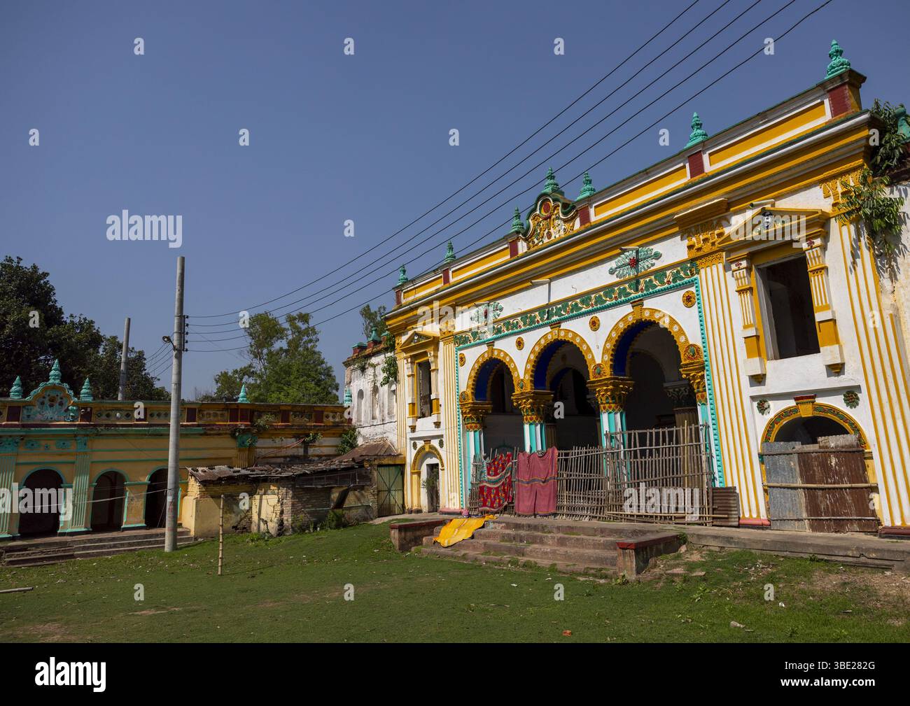 Hindu temple in Dinajpur Rajbari complex, Rajshahi Division, Dinajpur ...