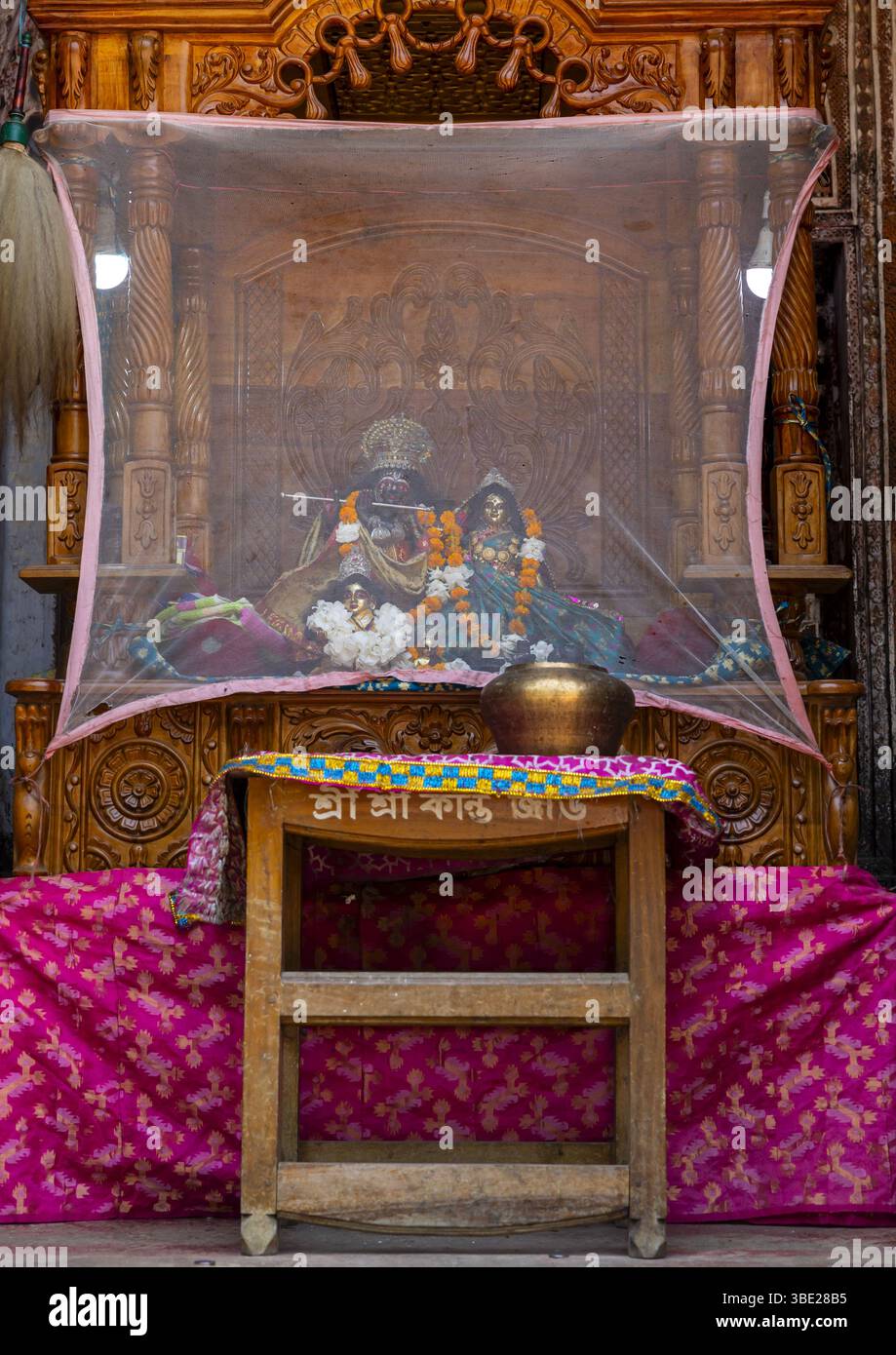 Kantajew Temple deities statues, Rangpur Division, Dinajpur, Bangladesh ...