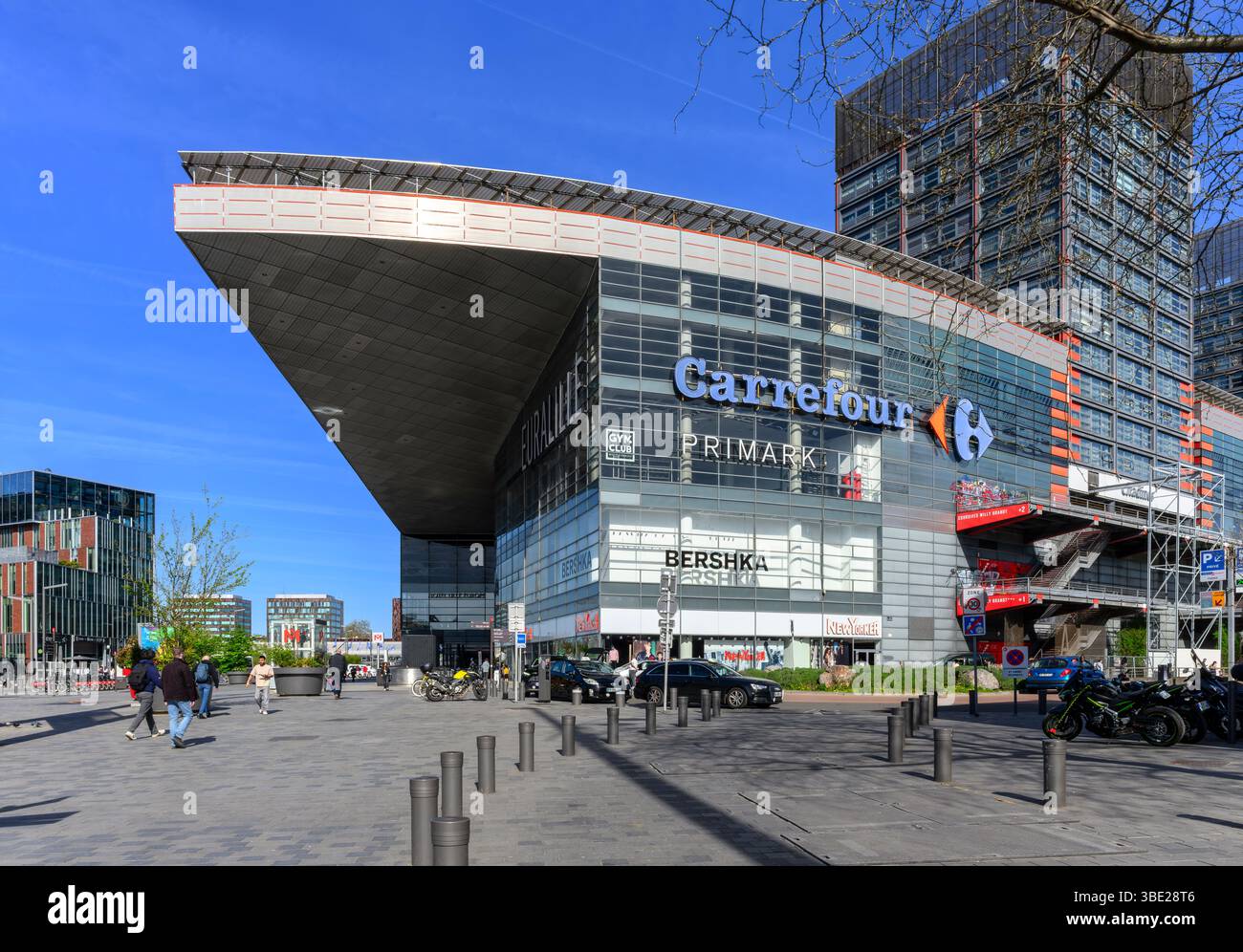 Lille euralille cafes hi-res stock photography and images - Alamy
