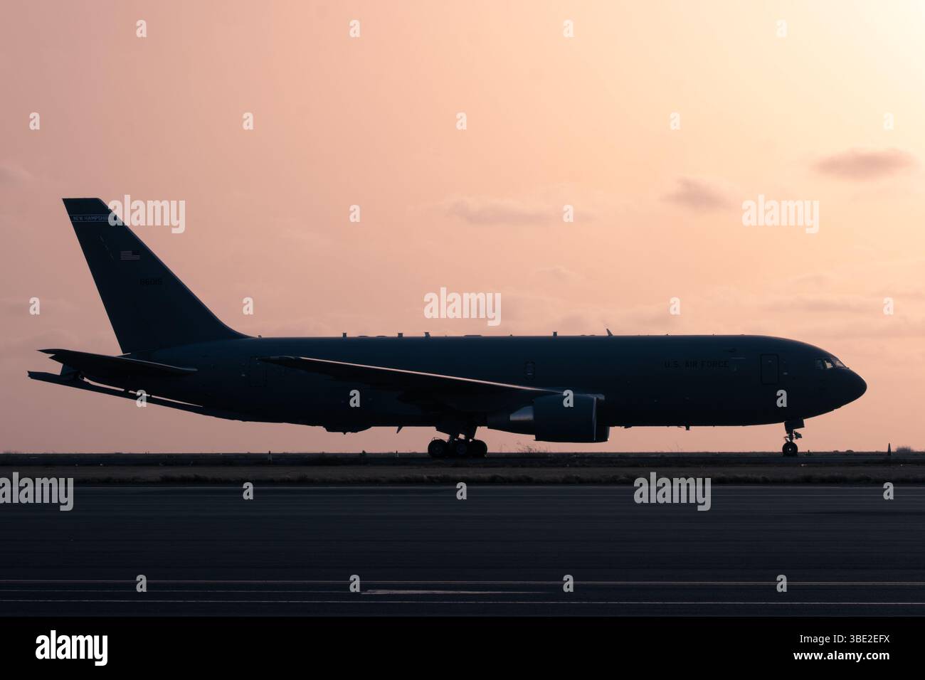 Flying gasstation hi-res stock photography and images - Alamy