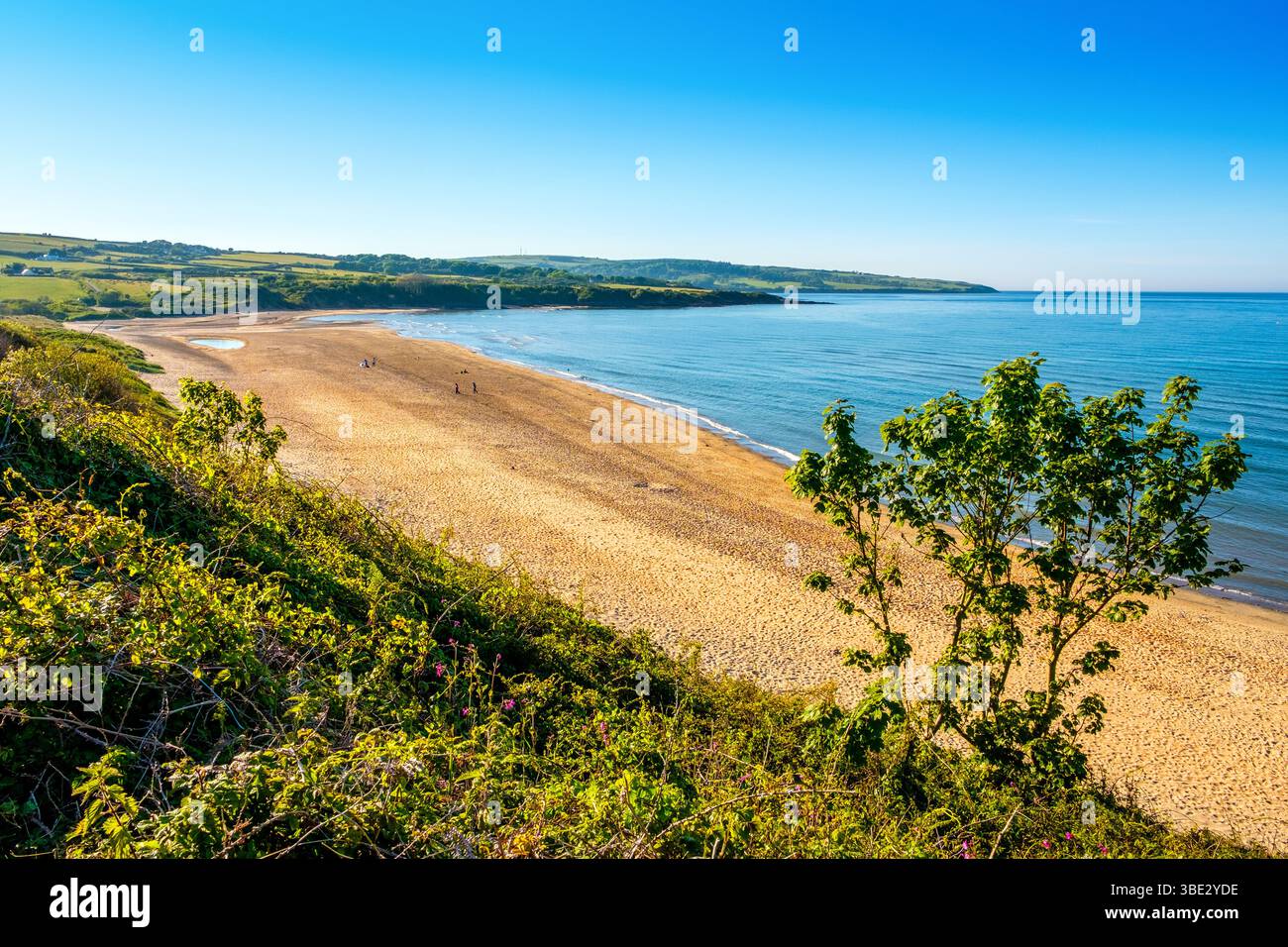 The beach at Traeth Lligwy on Anglesey / Ynys Mon, Wales, UK Stock ...