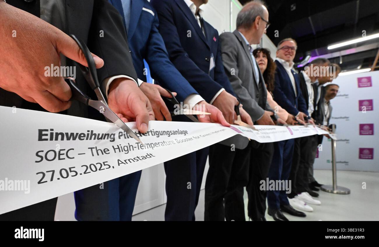 Arnstadt, Germany. 27th May, 2025. A pilot production plant for SOEC ...