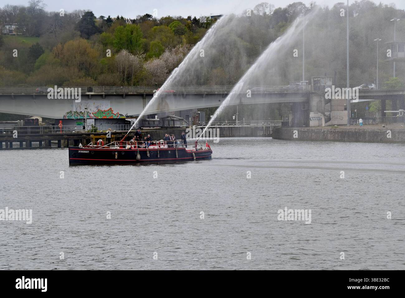 Built 1934 Pyronaut was the Bristol Harbour fireboat. Now preserved at ...