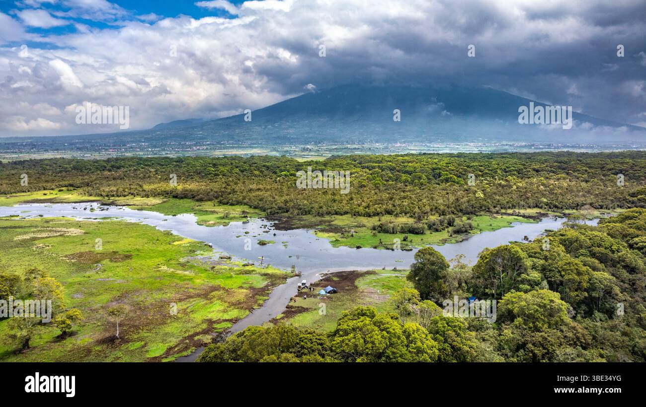 Indonesia, island of Sumatra, province of Jambi, navigation on the ...