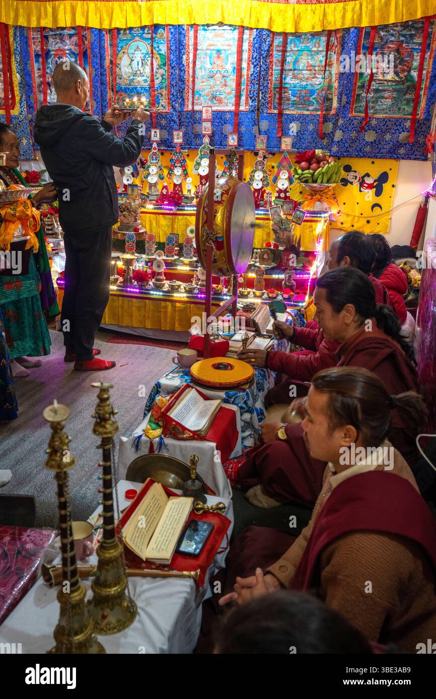 Man chaman hi-res stock photography and images - Alamy