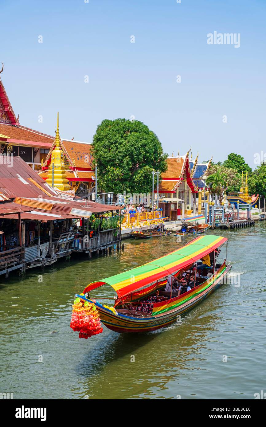 Thailand, Bangkok, Phasi Charoen district, the banks of the Khlong Bang ...