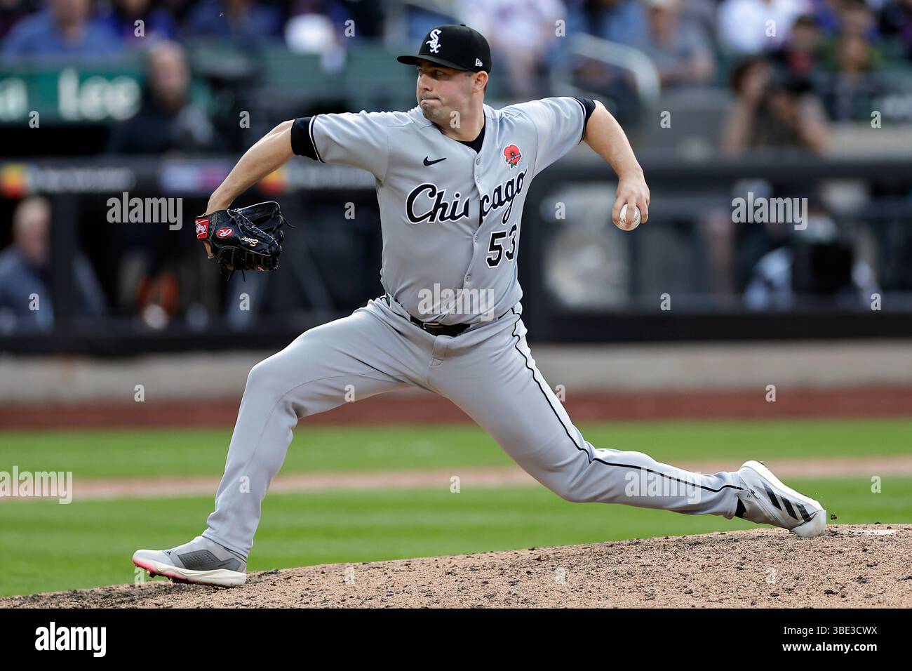 Chicago White Sox pitcher Brandon Eisert (53) throws during the seventh ...