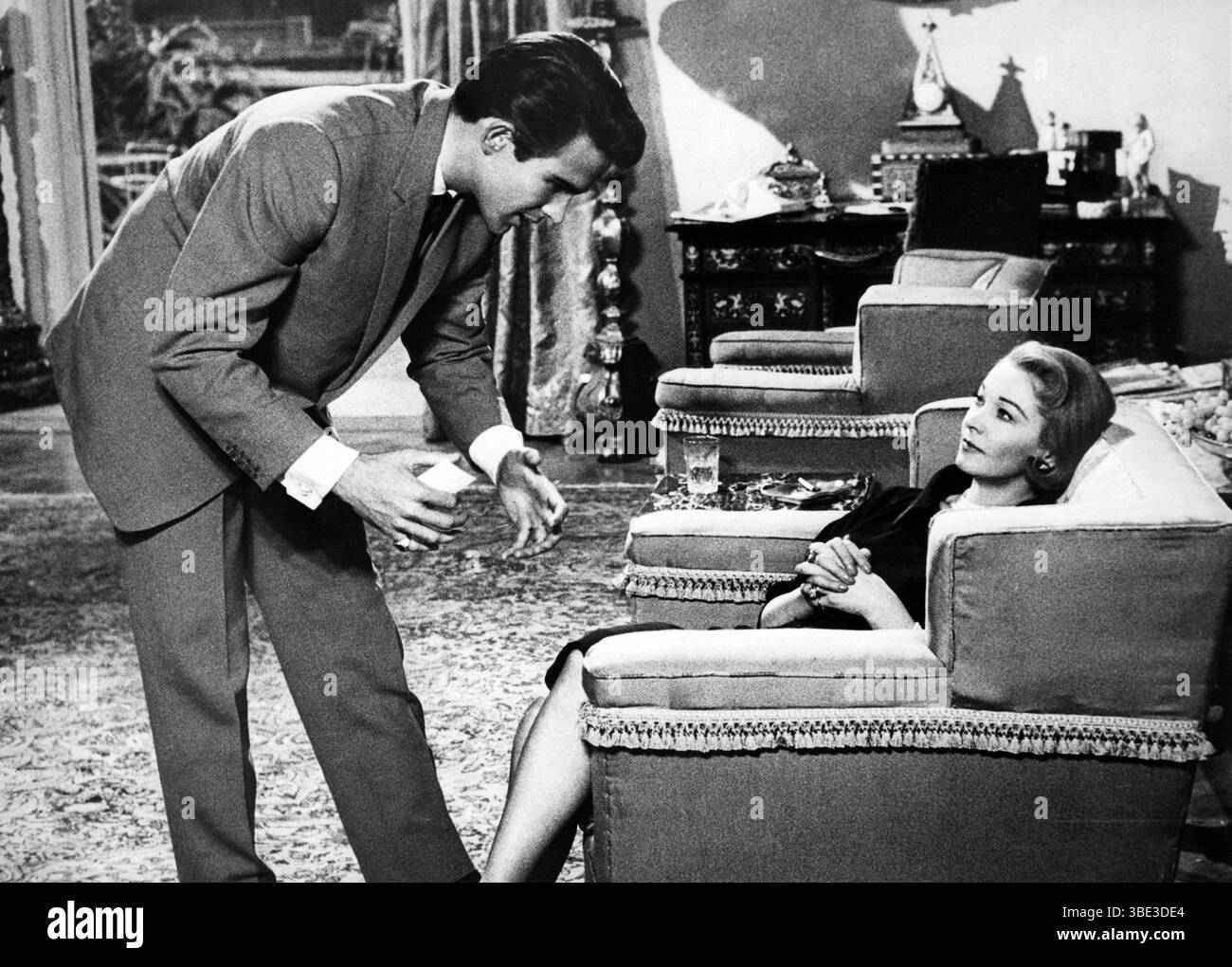 The Roman Spring Of Mrs. Stone Year : 1961 USA Director : Jose Quintero Warren Beatty, Vivien ...