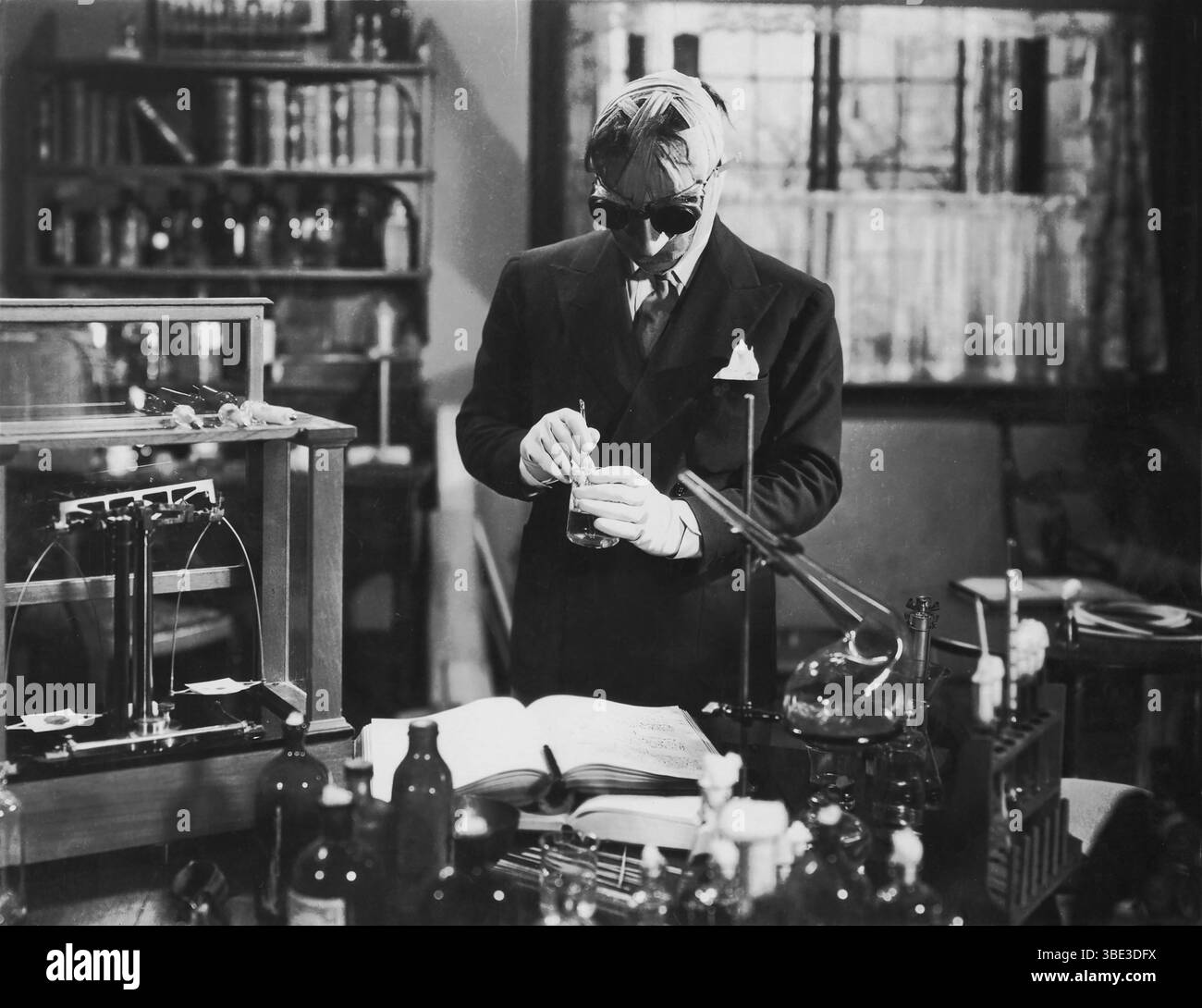 The invisible man and 1933 hi-res stock photography and images - Alamy