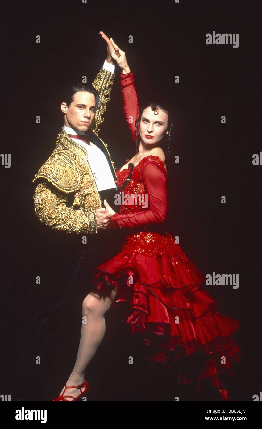 Strictly Ballroom Year: 1992 - Australia Directed by Baz Luhrmann Tara ...