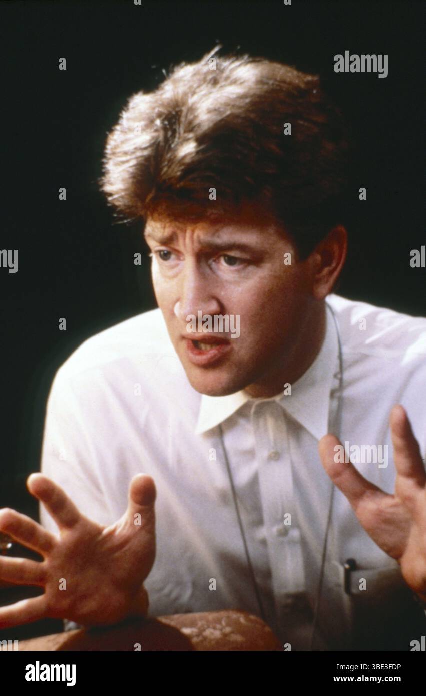 Blue Velvet Year : 1986 USA Director : David Lynch David Lynch Shooting ...