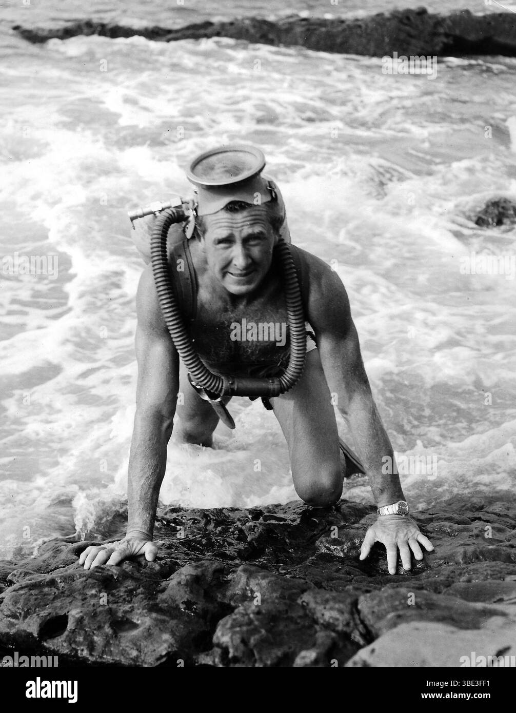 Sea Hunt TV Series 1958 USA Lloyd Bridges Stock Photo - Alamy