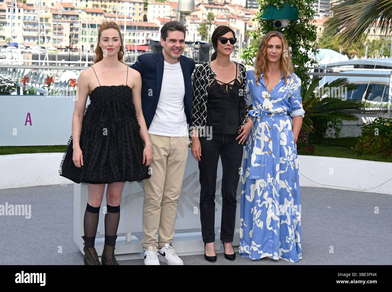 Anna mouglalis and cécile de france hi-res stock photography and images ...