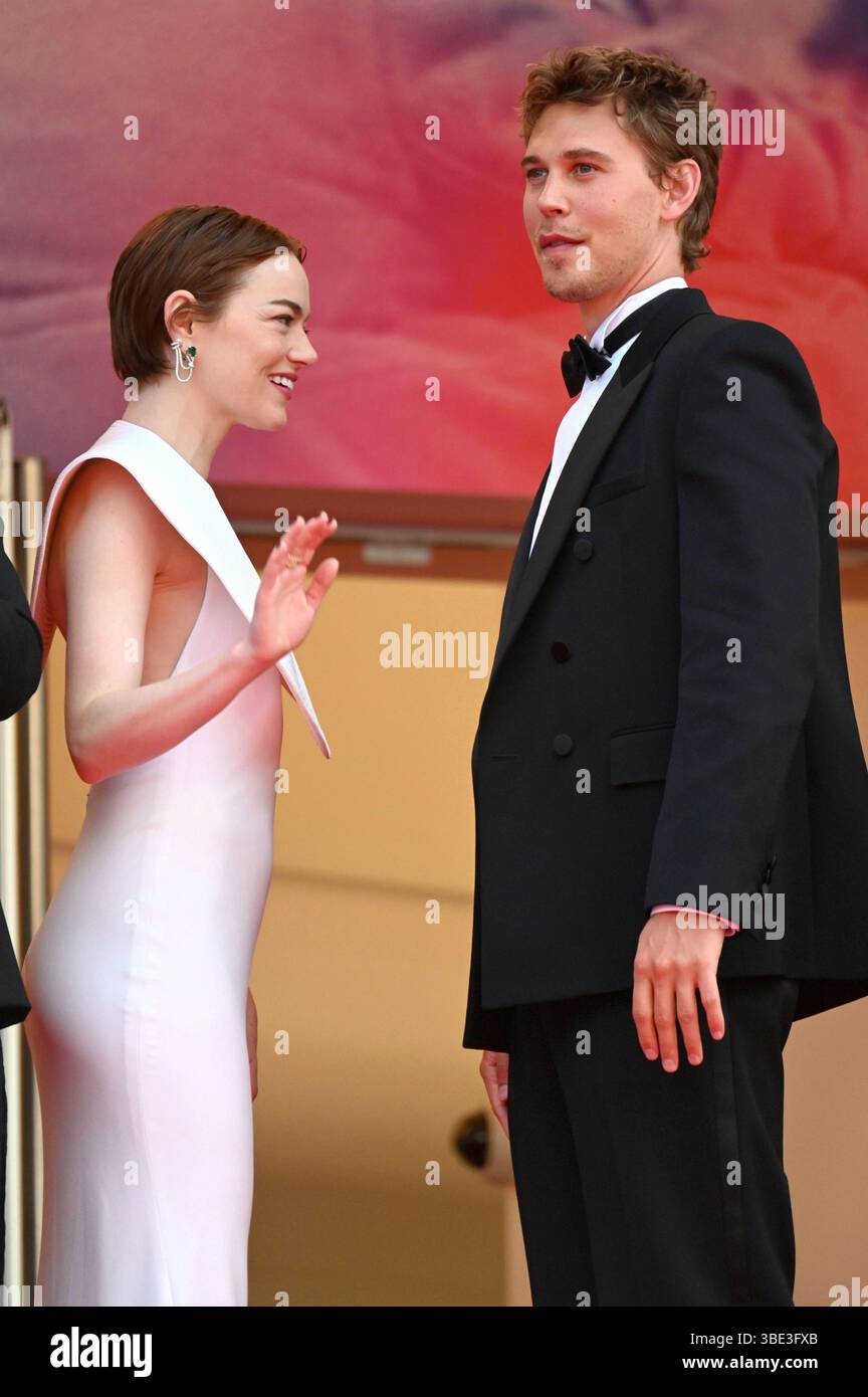 Emma Stone (in Louis Vuitton), Austin Butler (in Saint-Laurent ...