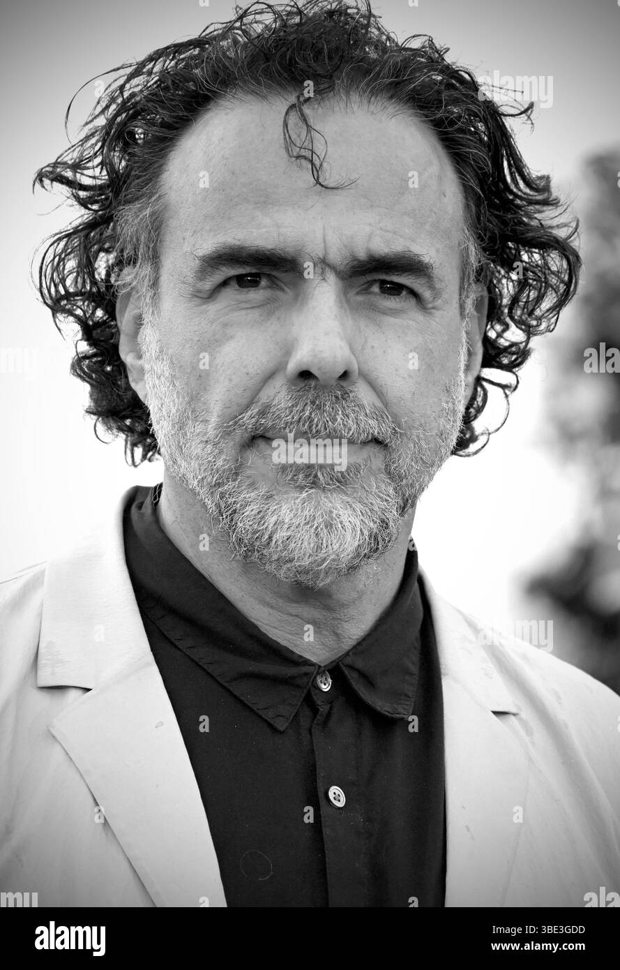 Alejandro G. Iñárritu Photocall of the film 'Amores Perros' 78th Cannes ...