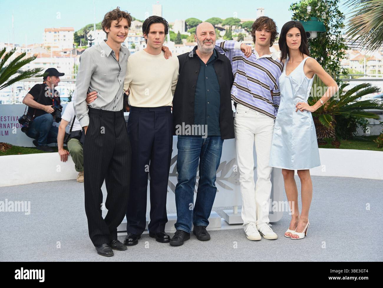 Cast and crew of the film: Vassili Schneider, Abraham Wapler, Cédric ...