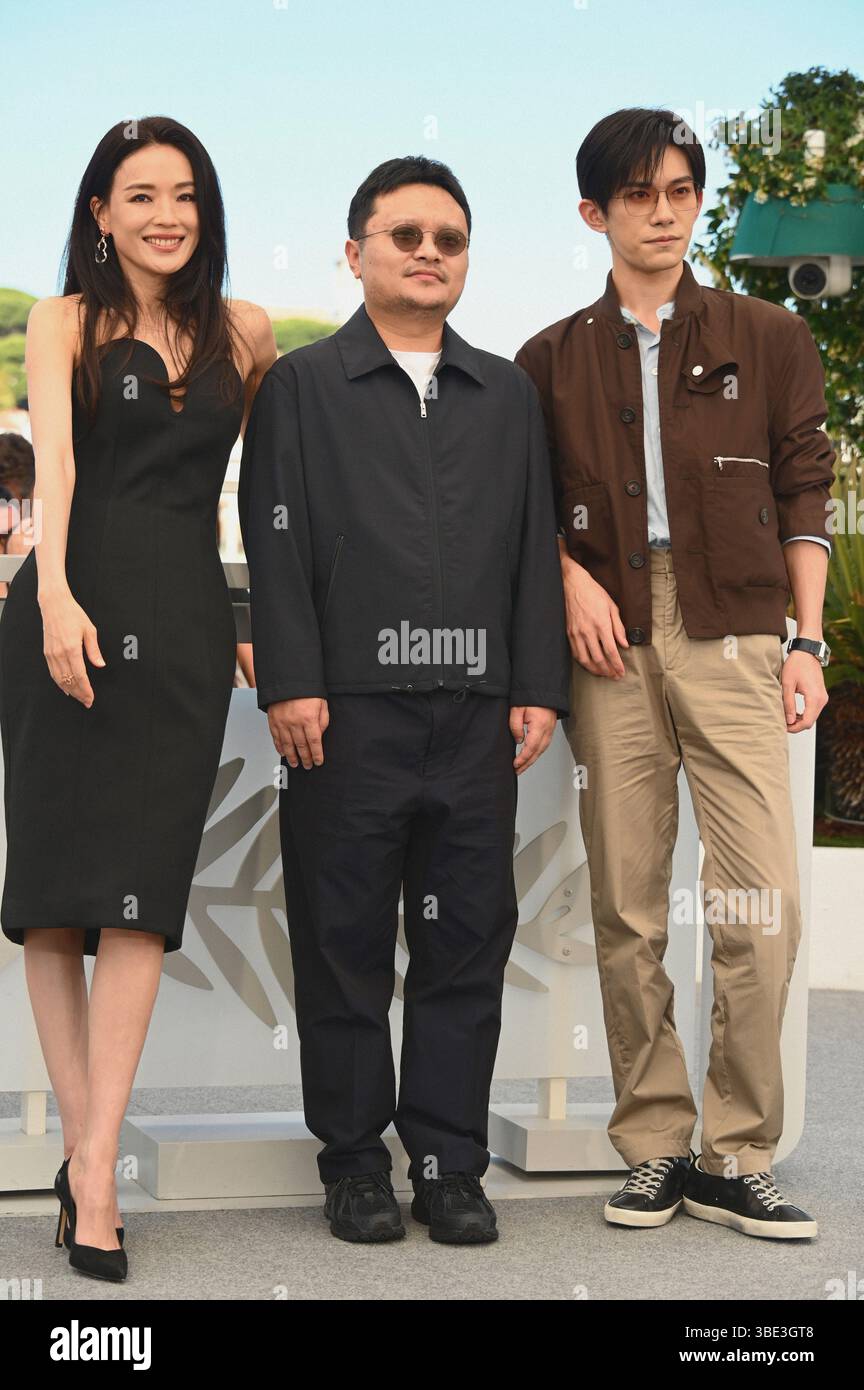 Cast and crew of the film : Shu Qi, Bi Gan, Jackson Yee Photocall of ...