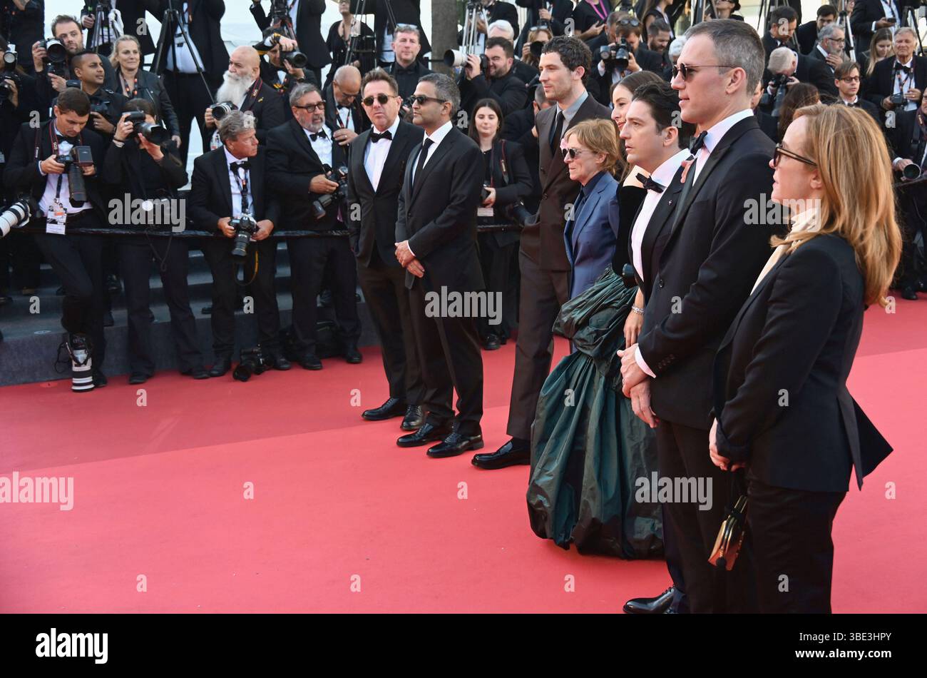 Cast and crew of the film: Guest, Anish Savjani, Josh O'Connor, Kelly ...