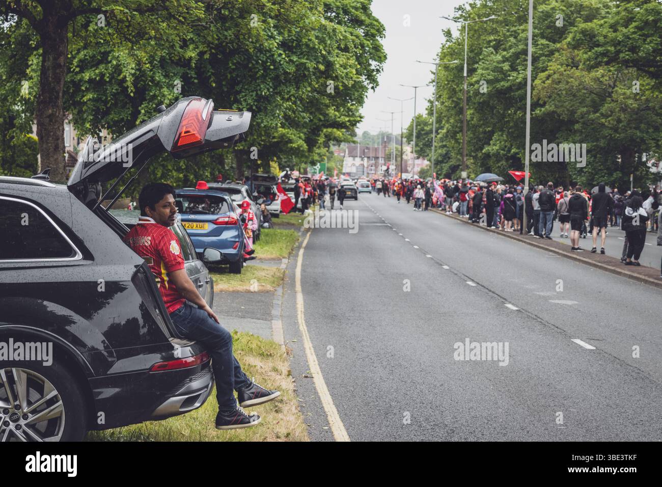 Liverpool supporters waiting on Queens Drive before the Liverpool FC ...