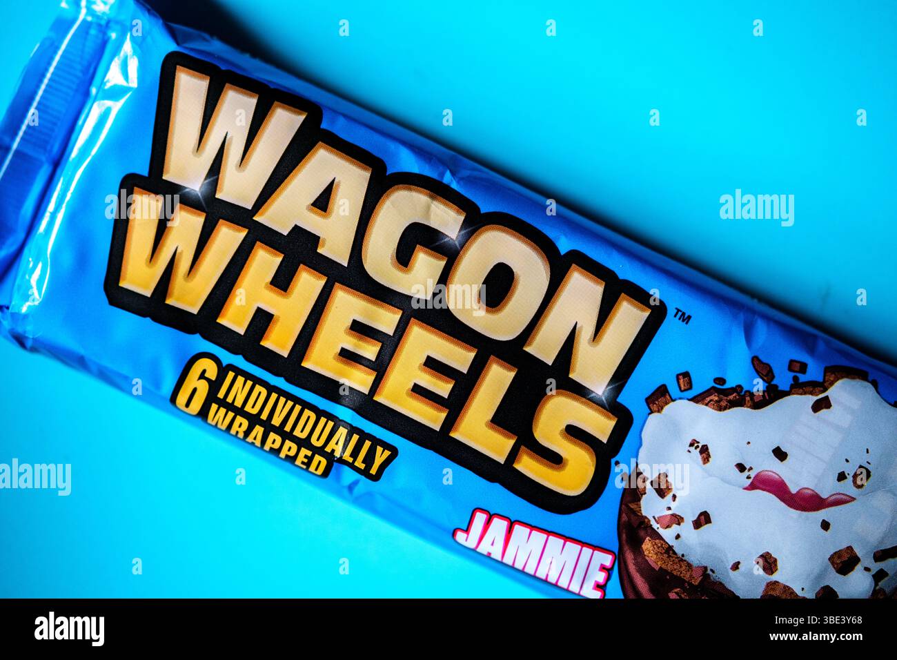 Wagon wheel biscuit hi-res stock photography and images - Alamy