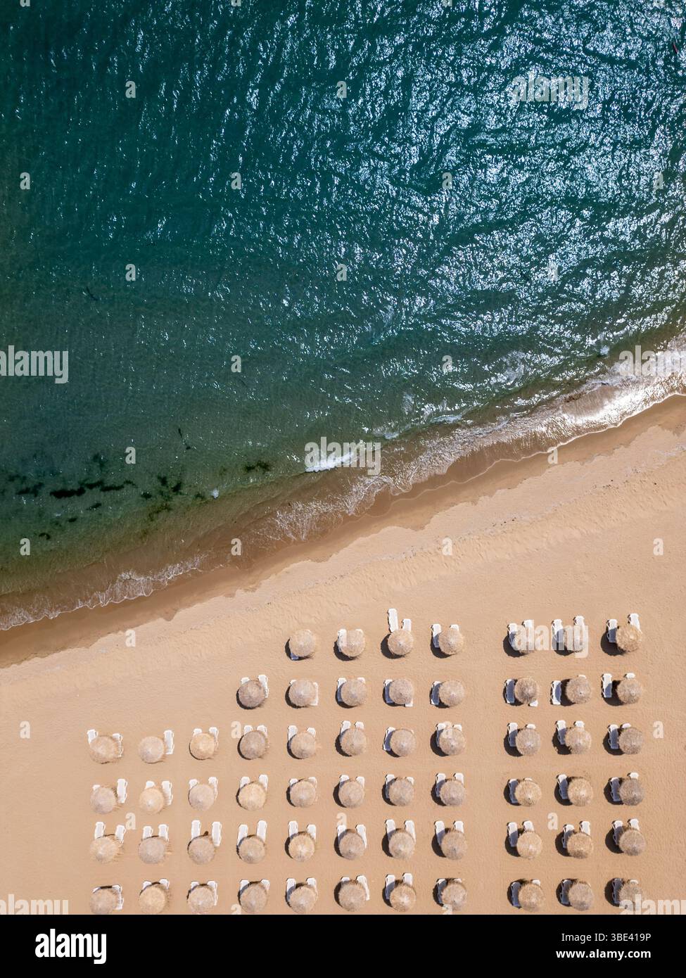 Minimalist sunbed parasol sun hi-res stock photography and images - Alamy