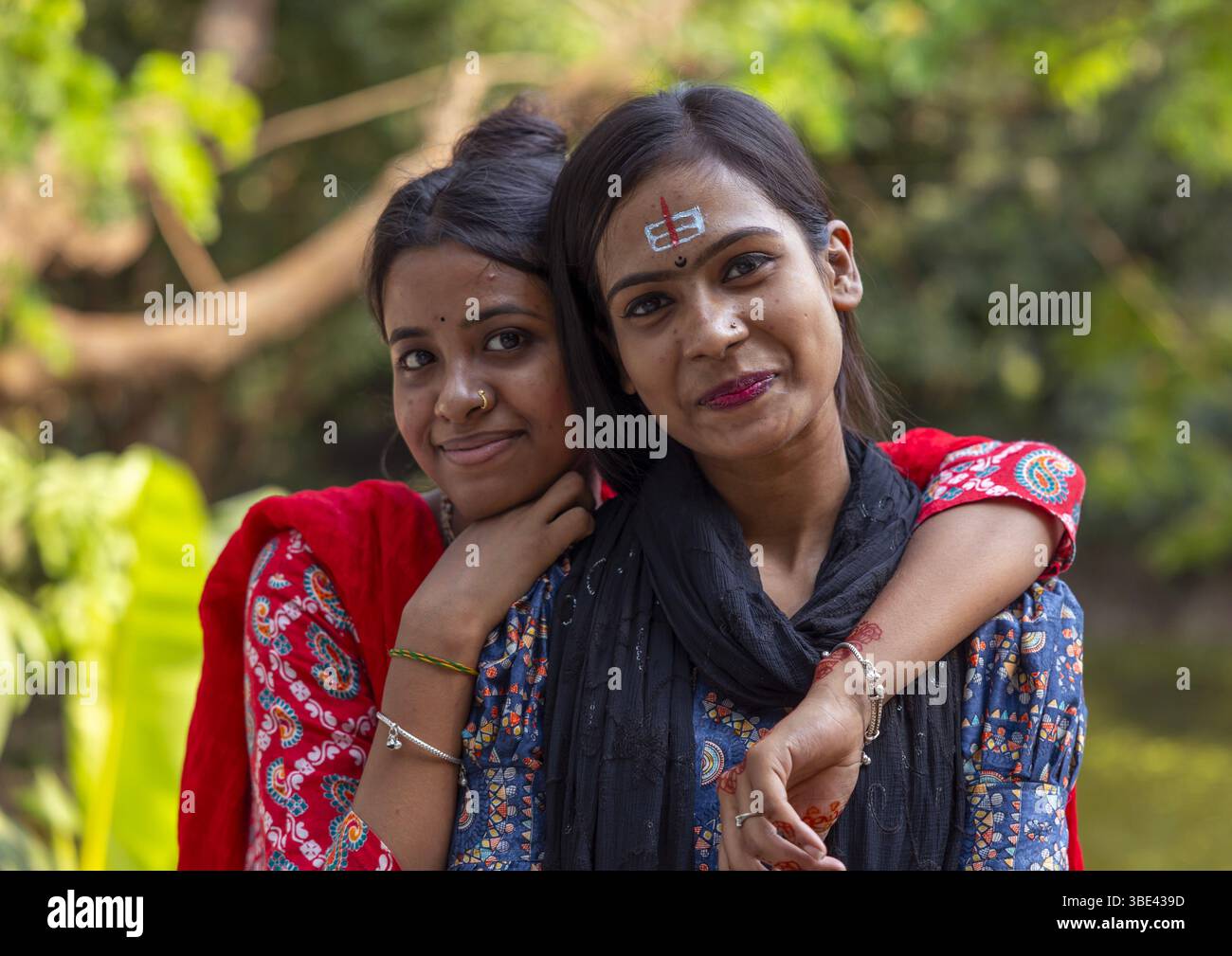 Bangladeshi hindu young women friends portrait, Dhaka Division, Munshiganj, Bangladesh Stock ...
