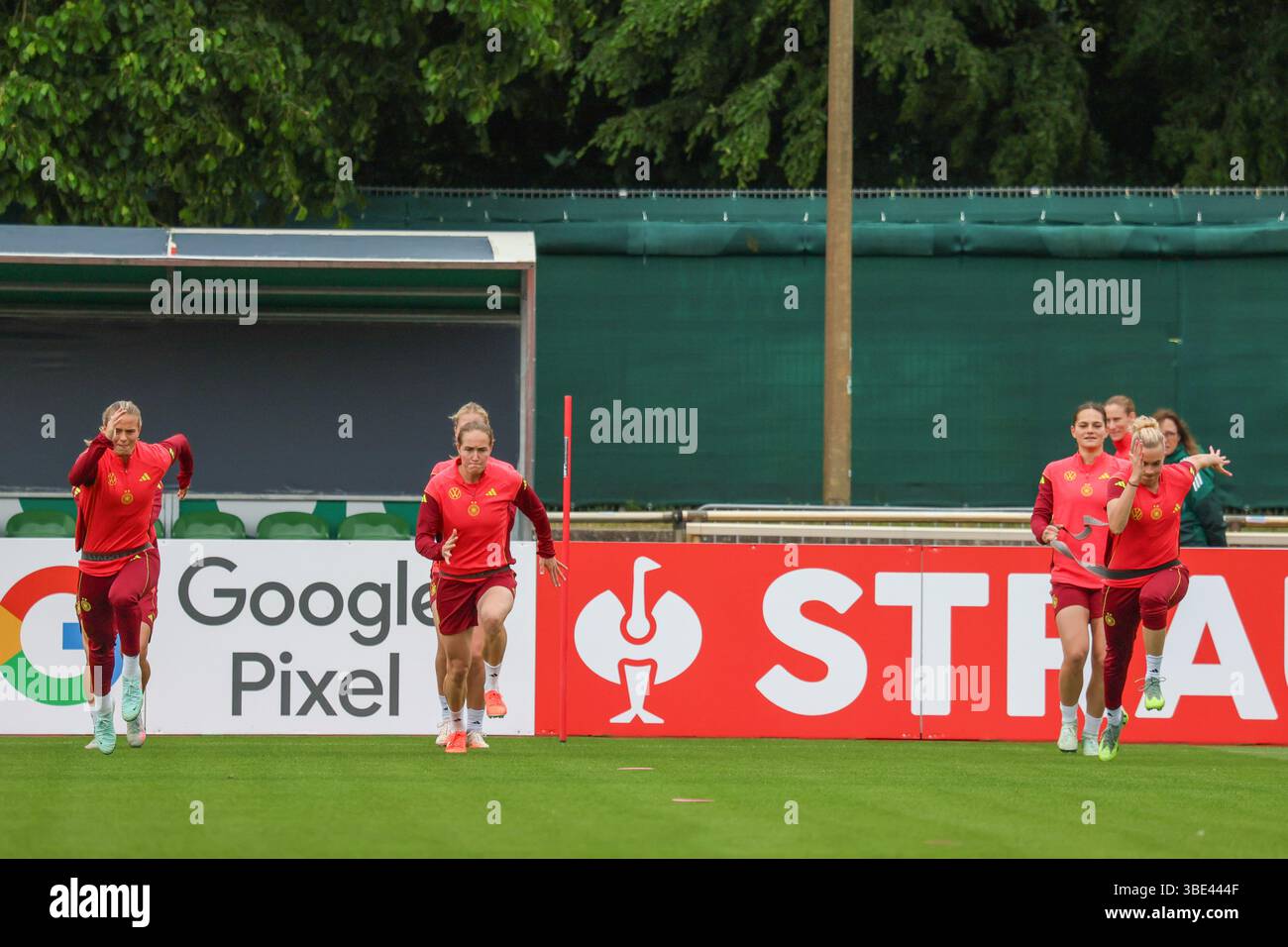 Bremen, Deutschland 27. Mai 2025: Fußball-Frauen-Nationalmannschaft ...