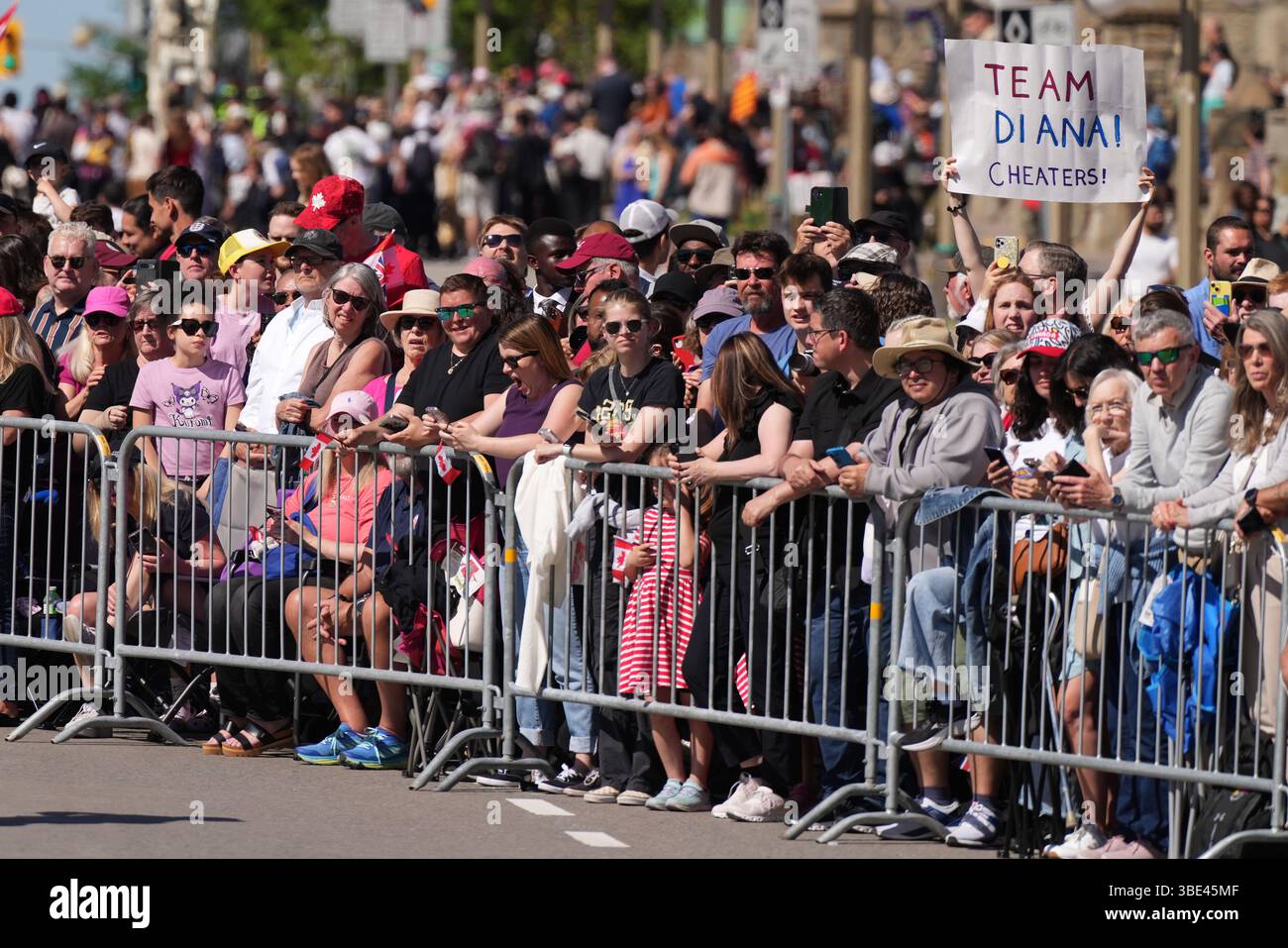 Ottawa, Canada. 27th May, 2025. Crowds of people wait for the arrival ...