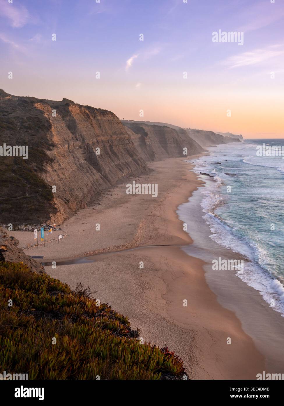 Coastal beach landscape cliffs hi-res stock photography and images - Alamy