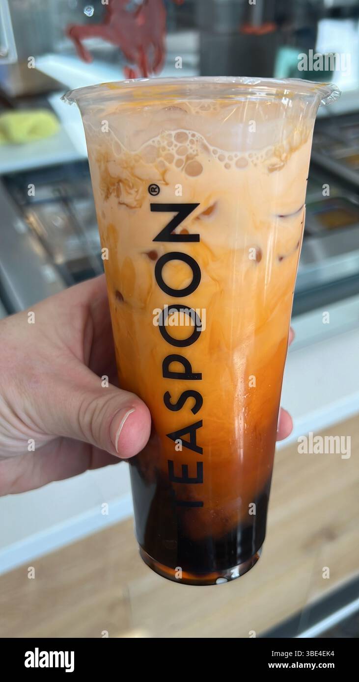 Berkeley, United States. 28th Oct, 2024. Close-up of a boba Thai milk ...