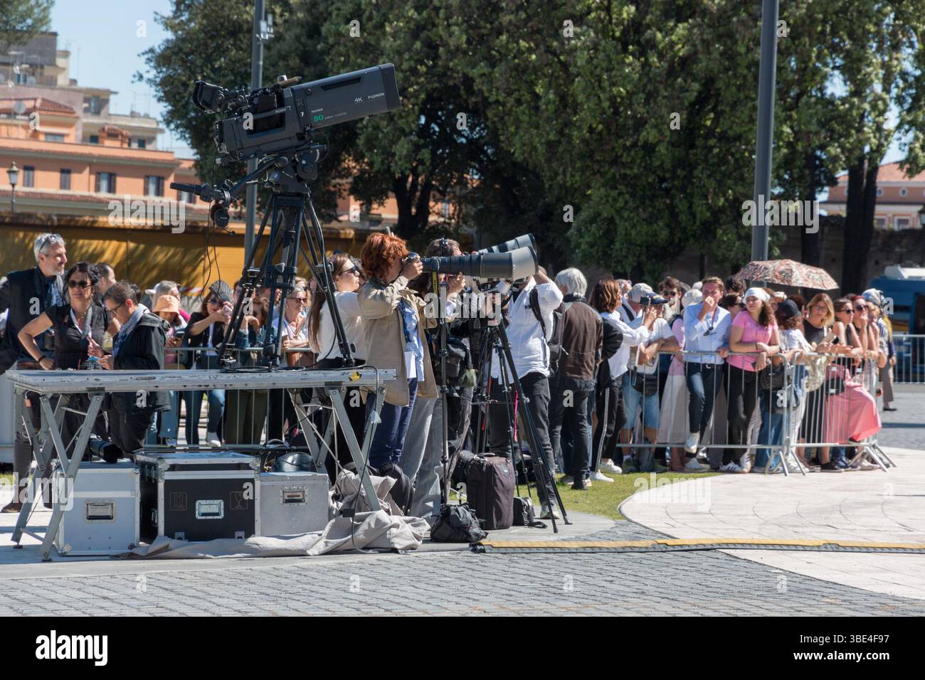 **NO LIBRI** Italy, Rome, 2025/5/25. Pope Leo XIV takes possession of ...