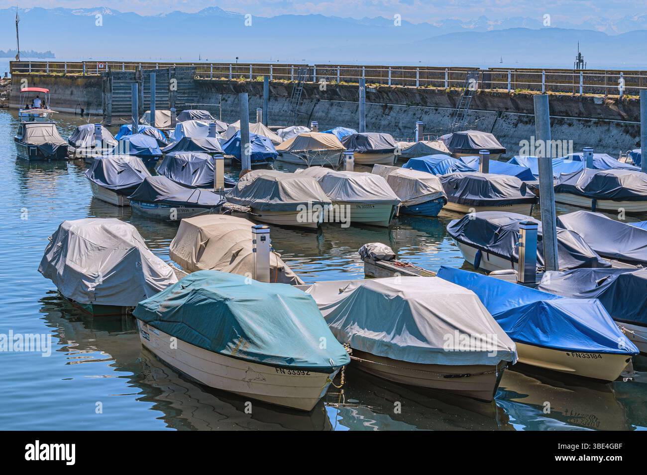 Covered boats hi-res stock photography and images - Alamy