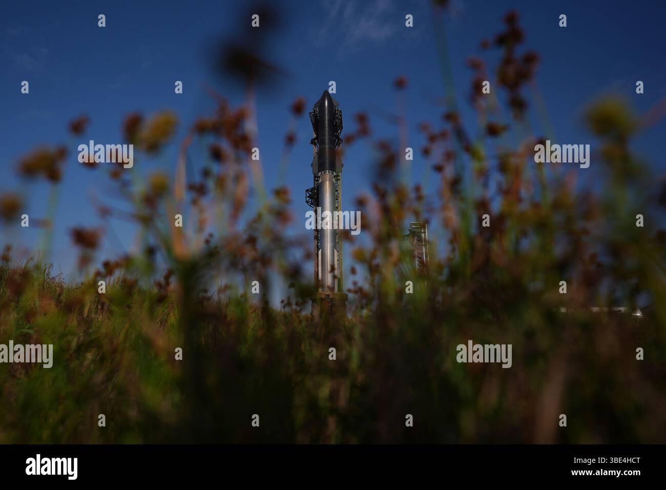 SpaceX's mega rocket Starship stands ready for a test flight from ...