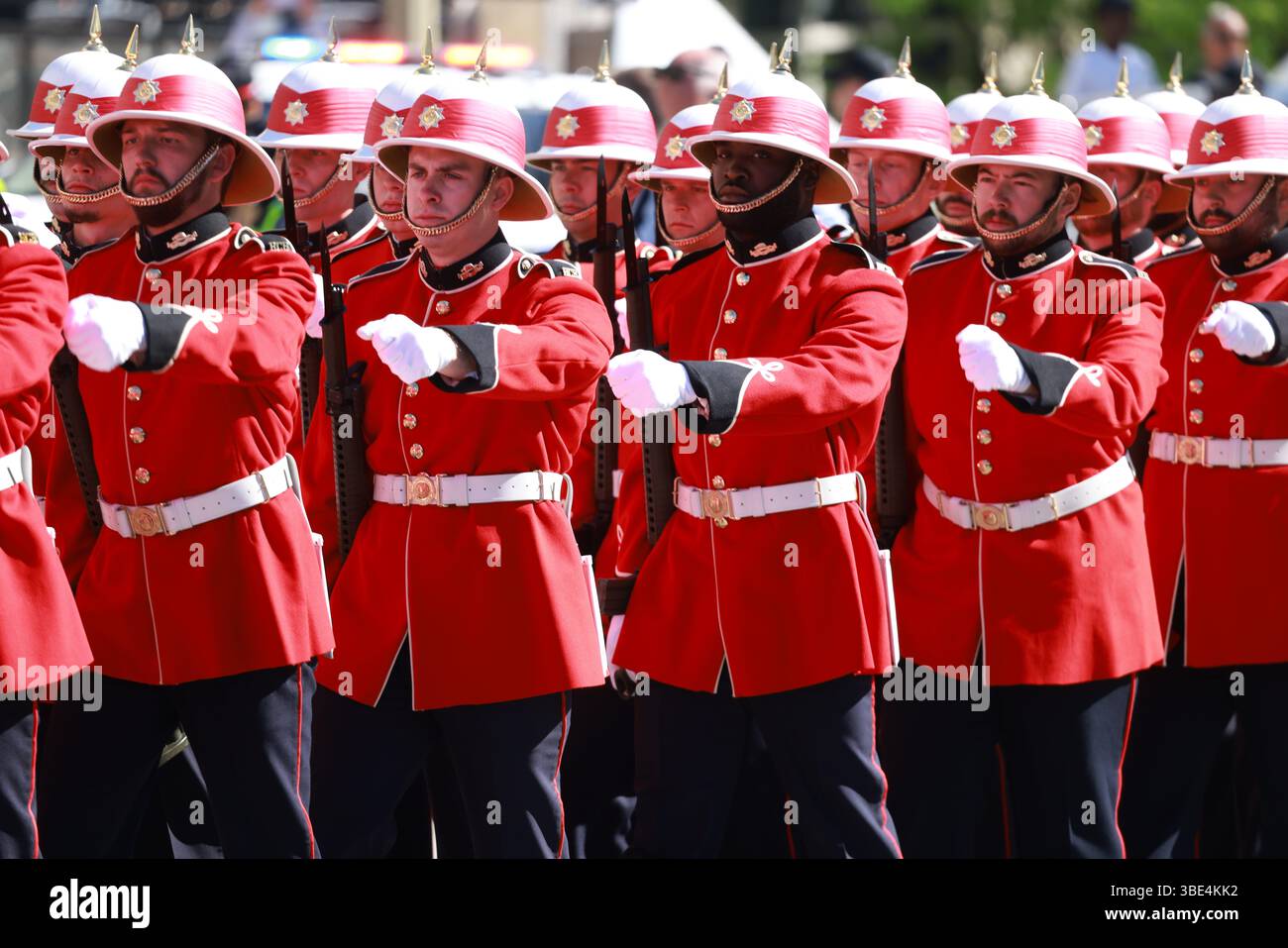 Members of the 3rd Battalion, Royal Canadian Regiment march ahead of ...