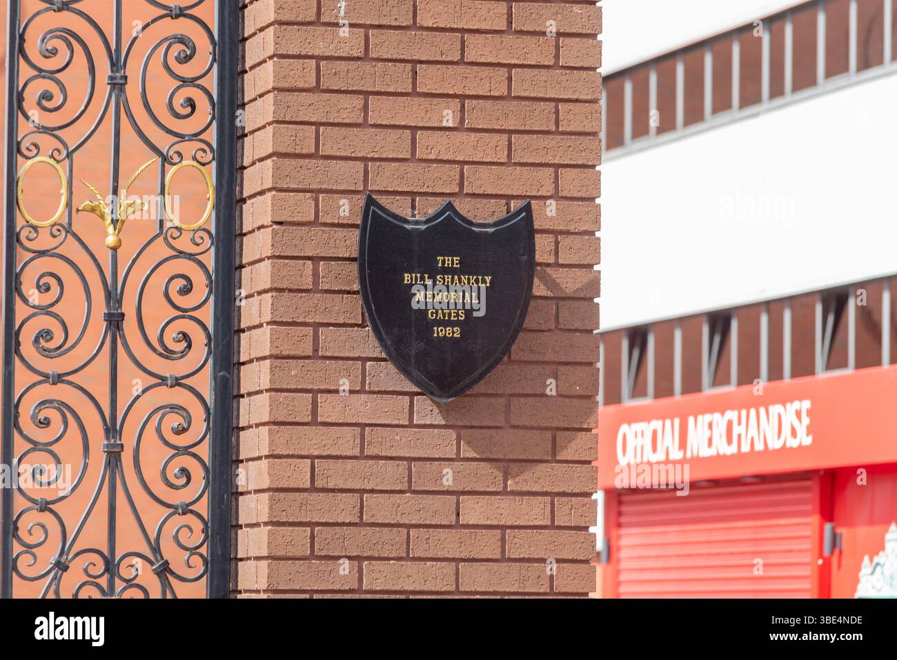 Memorial anfield stadium fc liverpool hi-res stock photography and ...