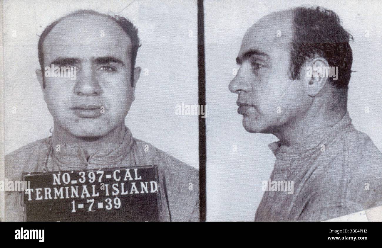 Mugshot of Al Capone from the Federal Correctional Institution at ...