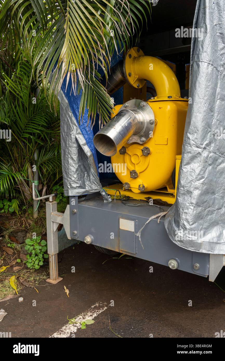 Three large dumper trucks hi-res stock photography and images - Alamy