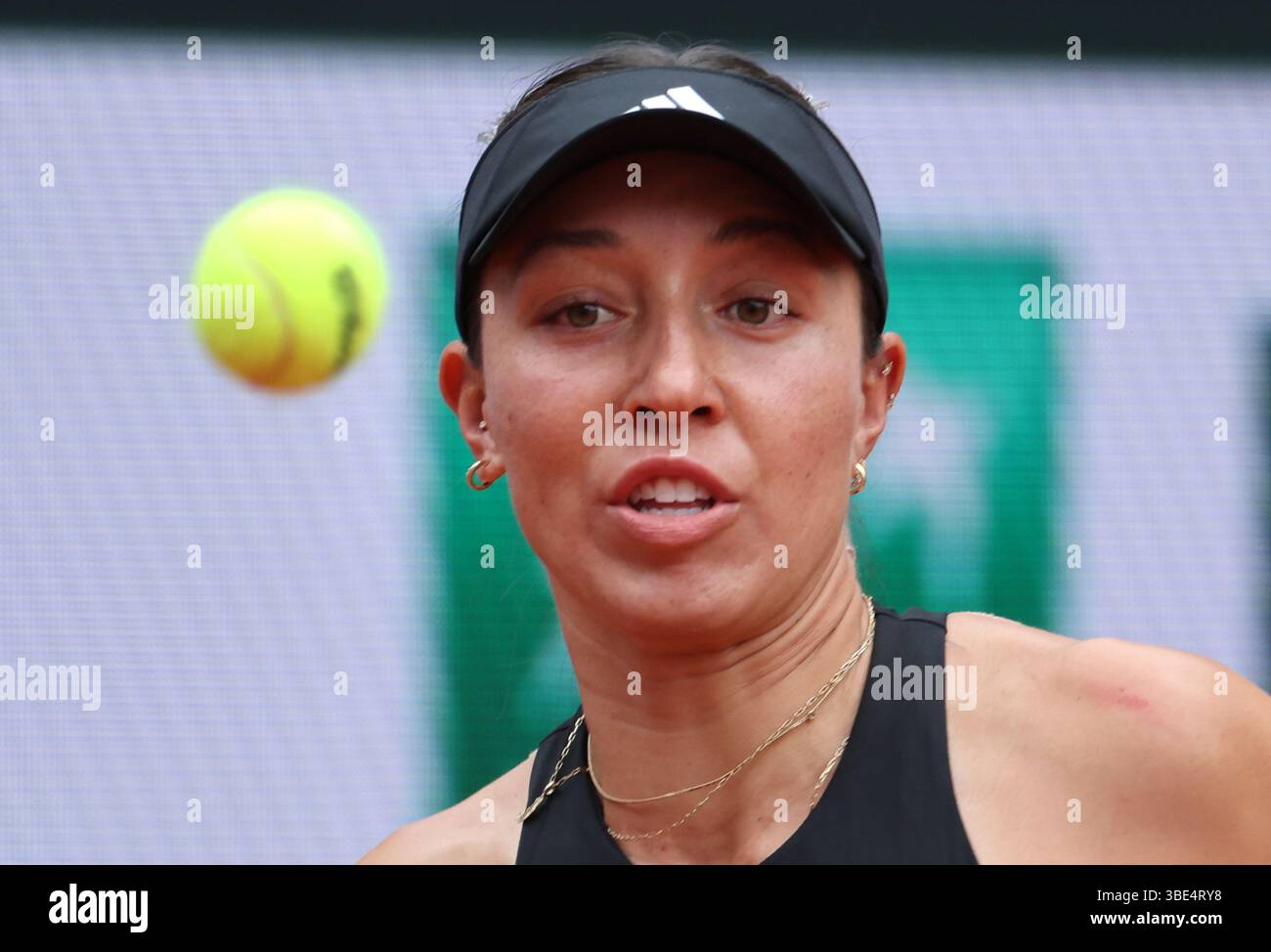Paris, France. 27th May, 2025. Jessica Pegula of the US plays against Anca Todoni of Romania ...