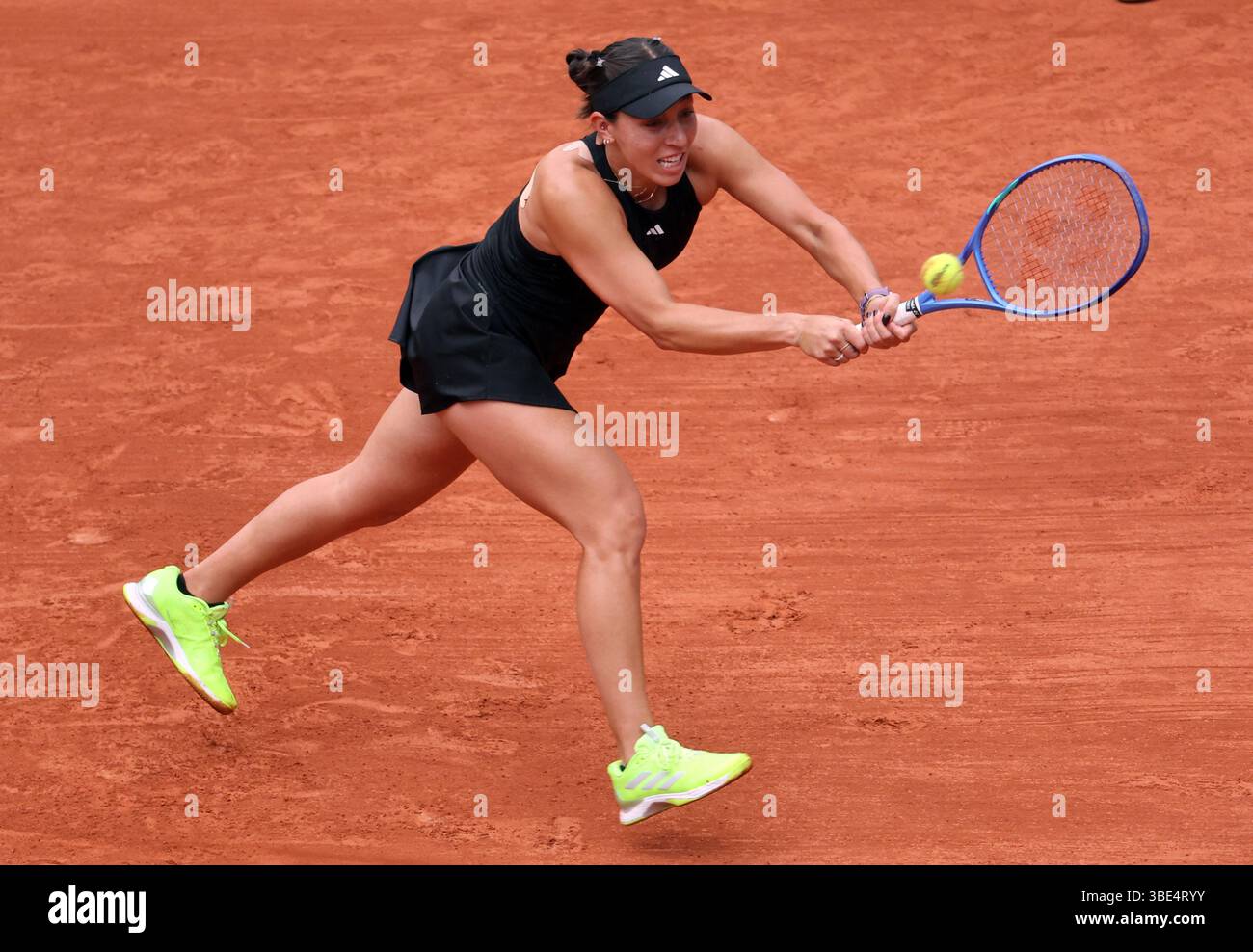 Paris, France. 27th May, 2025. Jessica Pegula of the US plays against Anca Todoni of Romania ...