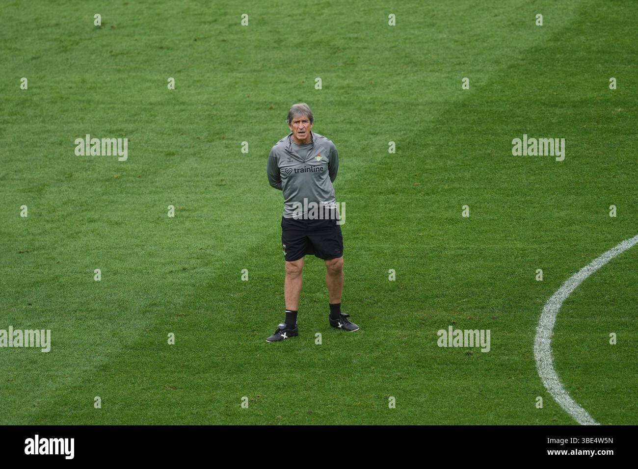 Betis' head coach Manuel Pellegrini gives instructions during a ...