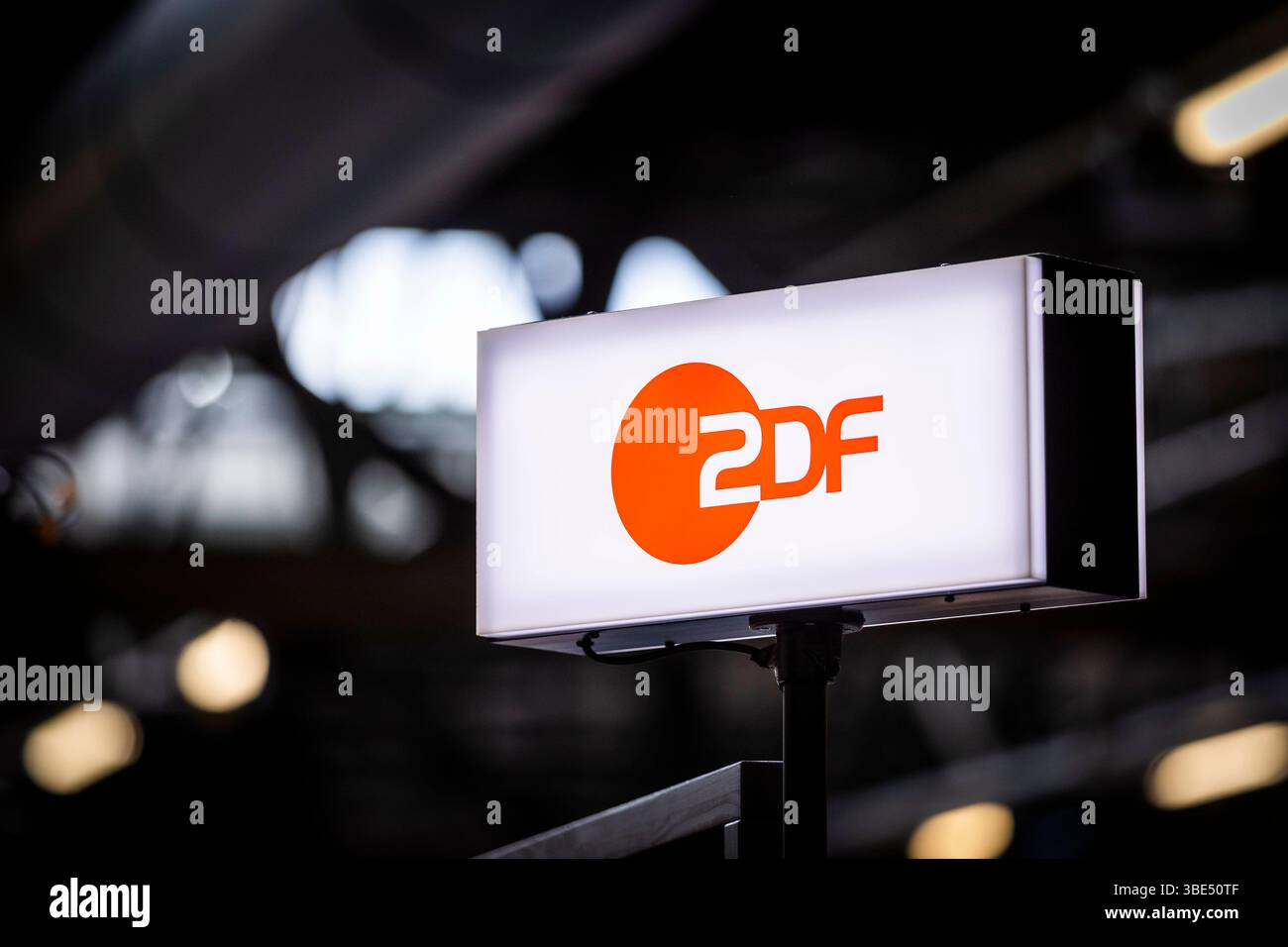 ZDF Zweites Deutsches Fernsehen Logo in Berlin, 27.05.2025. Berlin ...