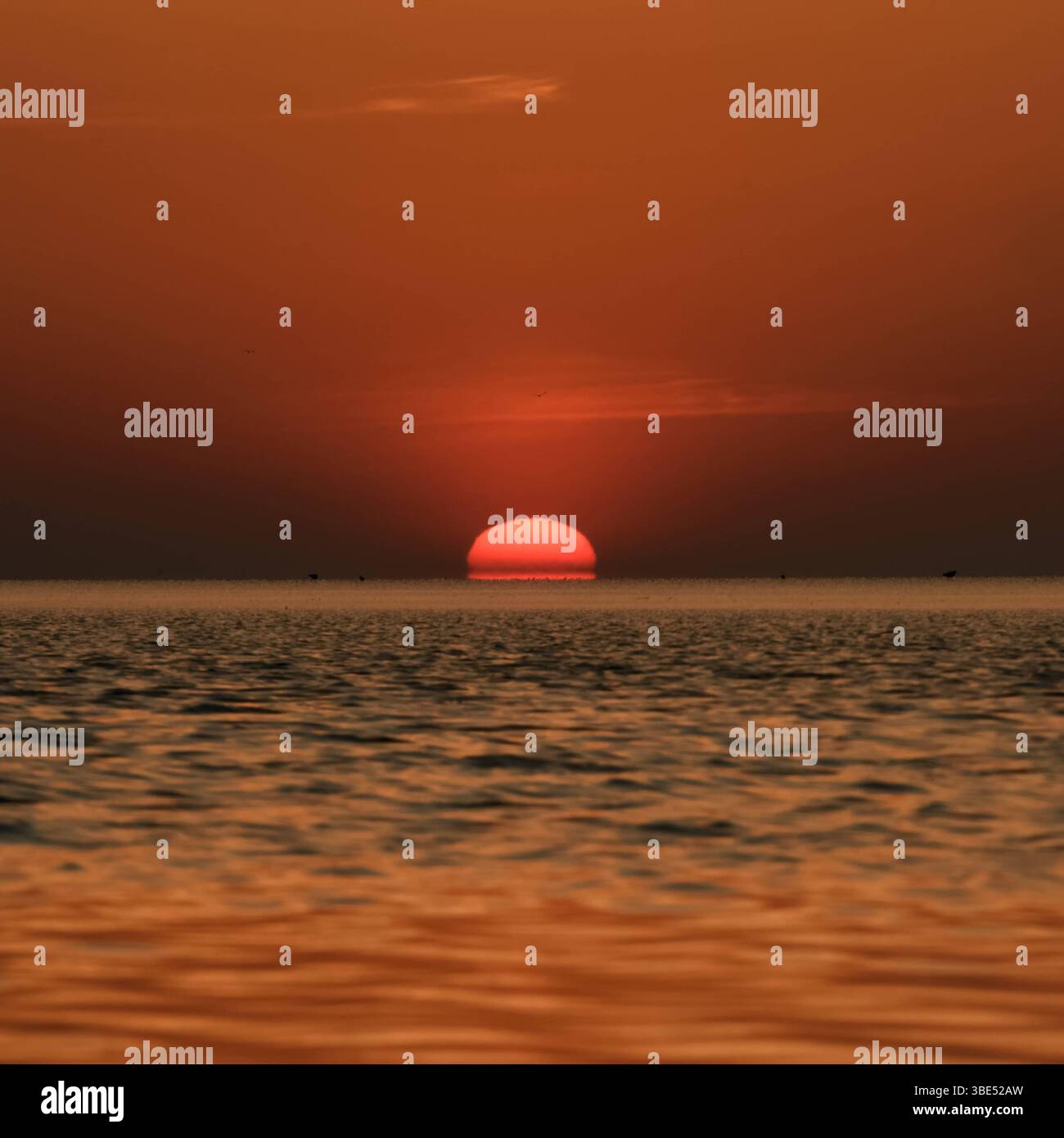 wenn die rote Sonne im Meer versinkt... Cuxhaven * Nordsee ...
