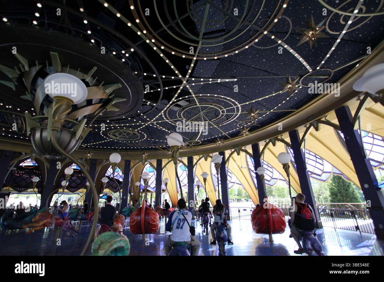 Epic universe orlando hi-res stock photography and images - Alamy