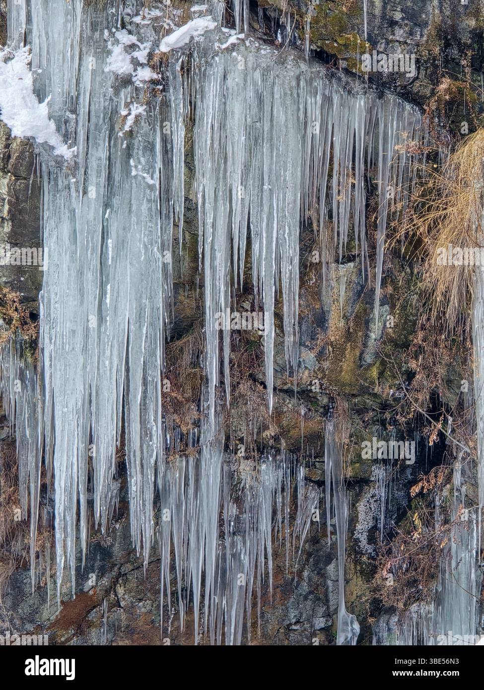 Macro shot stalagtities ice frozen Drung waterfall in Tanmarg Gulmarg ...