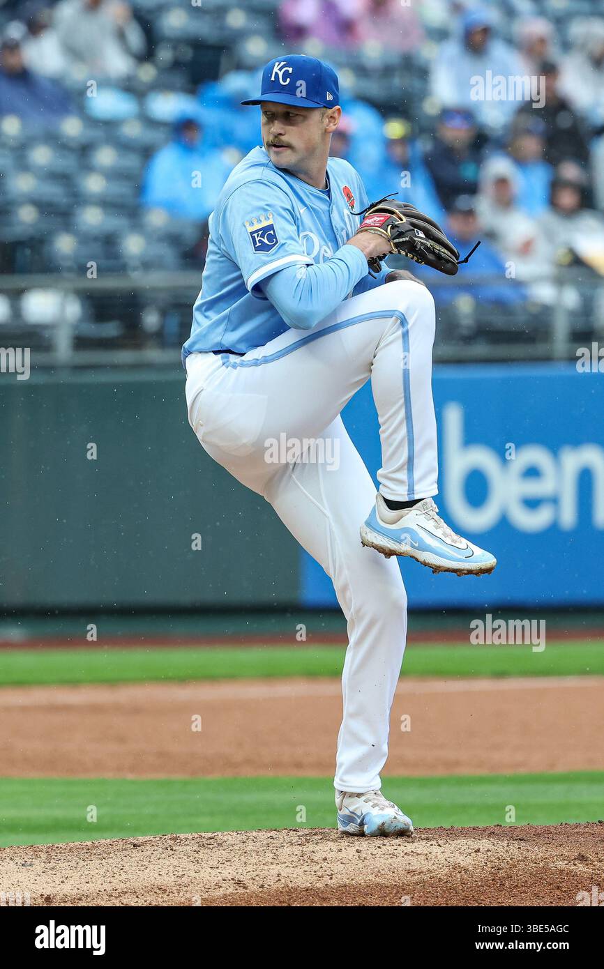 Kansas City, MO, USA. 26th May, 2025. Kansas City Royals relief pitcher ...