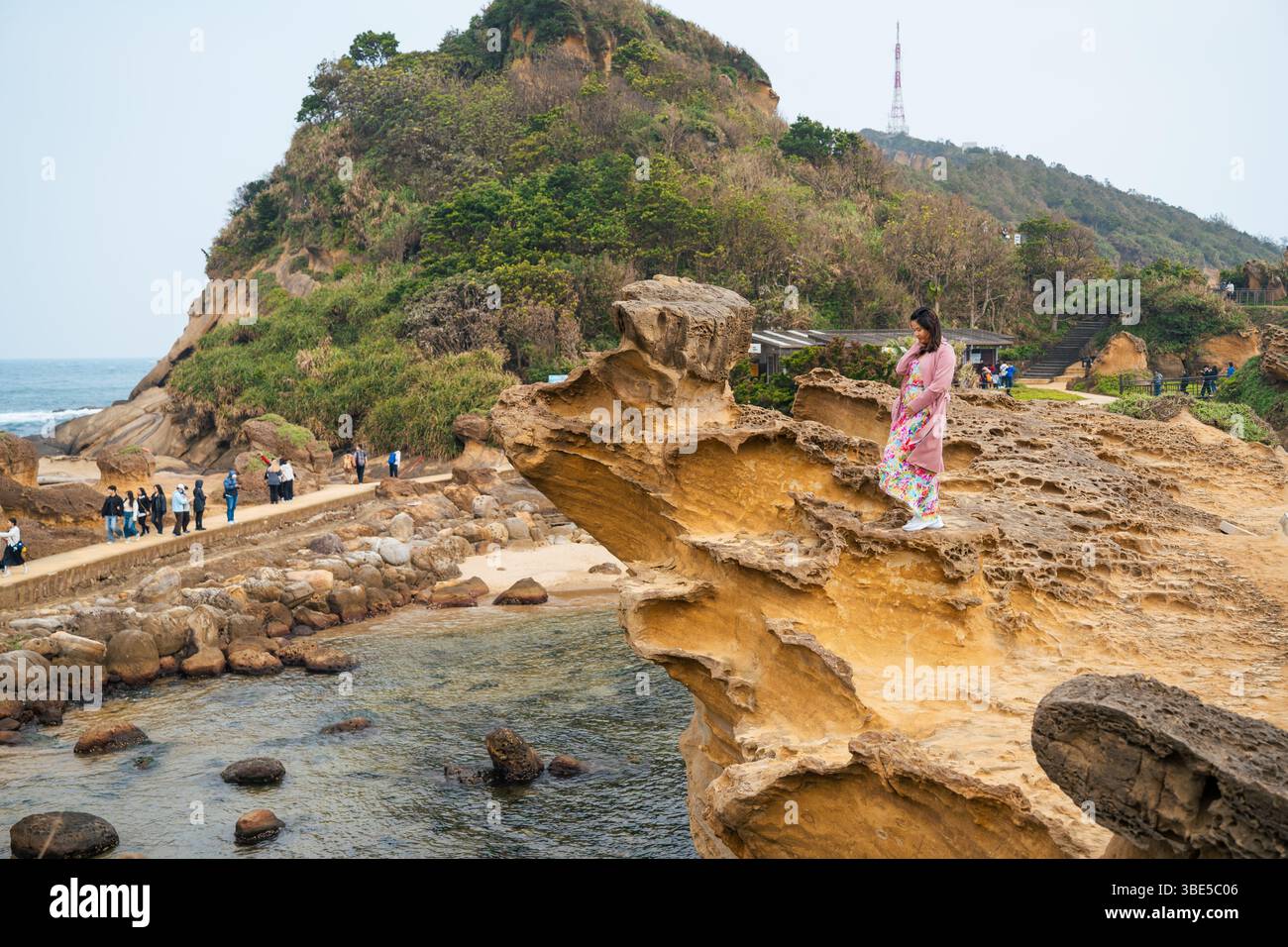 High-resolution image capturing the stunning coastal scenery and world ...